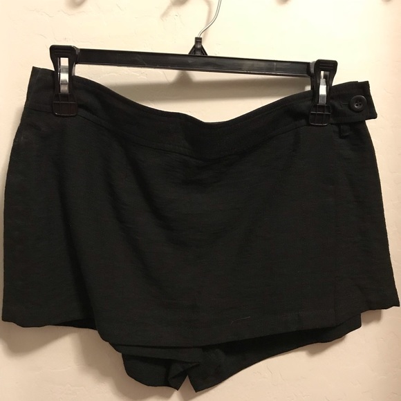 Forever 21 | Shorts | Very Cute Skort Perfect For A Night On The Town ...